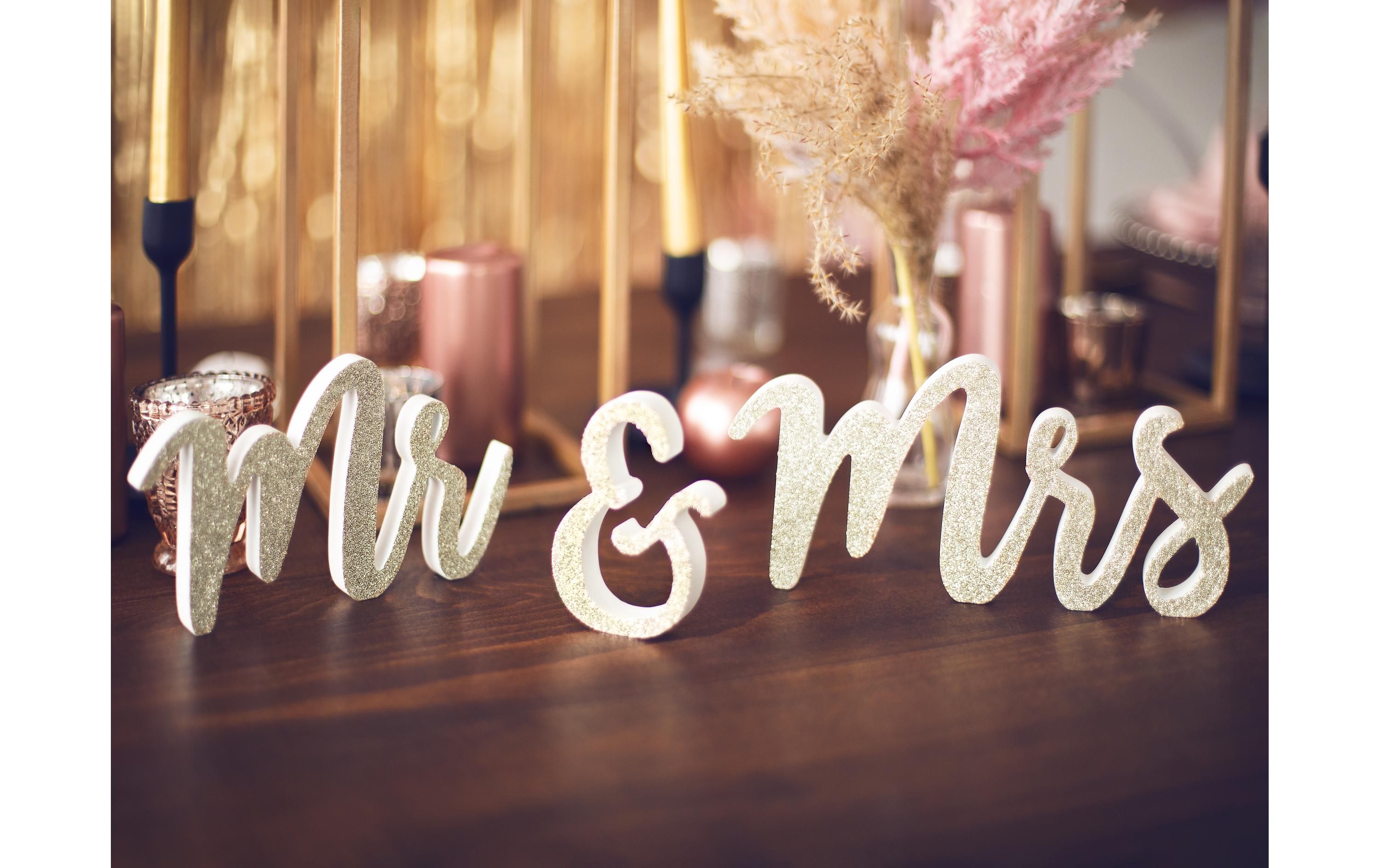 Party decoration wedding accessory wood lettering Mr & Mrs – Luoma Living